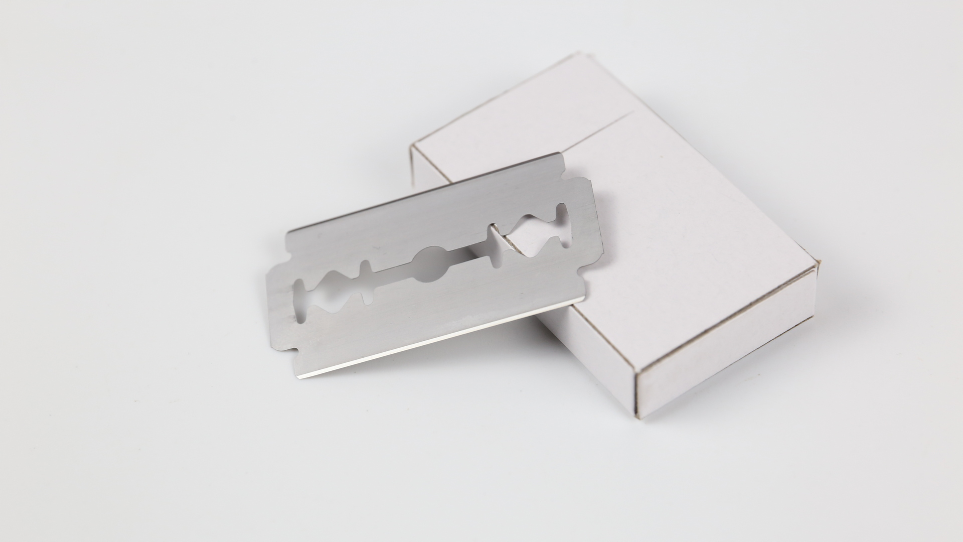 Custom Precision Razor Blades & Razors Manufacturer. - Xirui Manufacturing